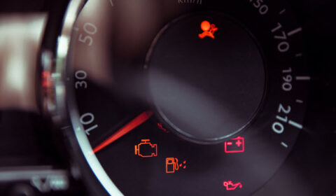 WHAT DANGER DOES THE SRS LIGHT ON THE DASHBOARD INDICATE